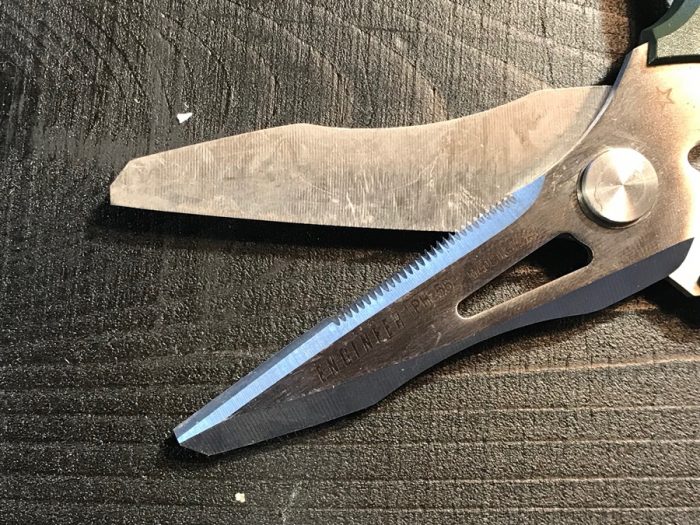 切れ味抜群の高機能ハサミ！ エンジニアのPH-55 鉄腕ハサミGTのご紹介 | WORLD IMPORT TOOLS